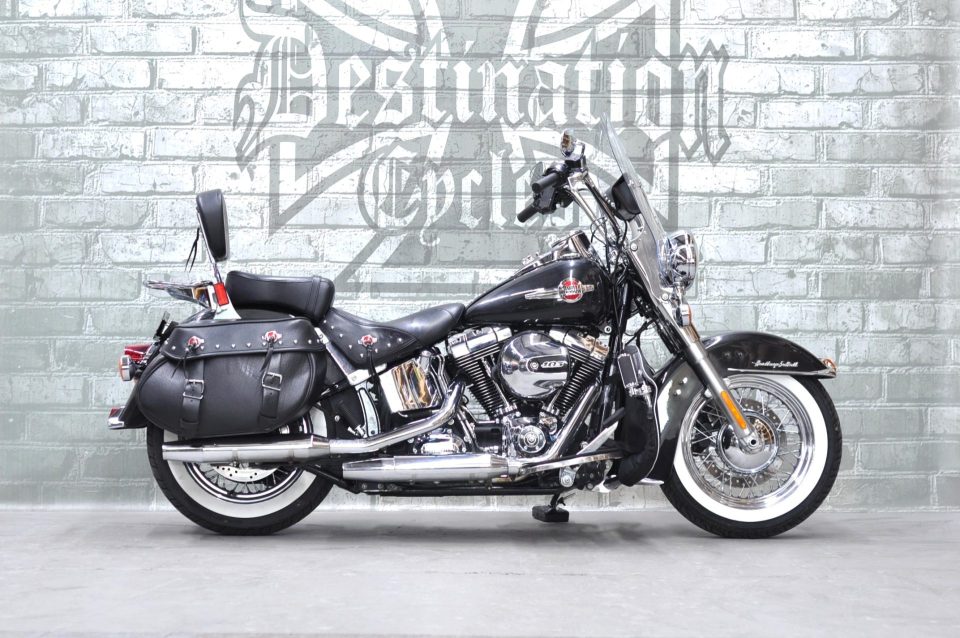 2017 Harley-Davidson Heritage Softail Classic FLSTC | Destination Cycles