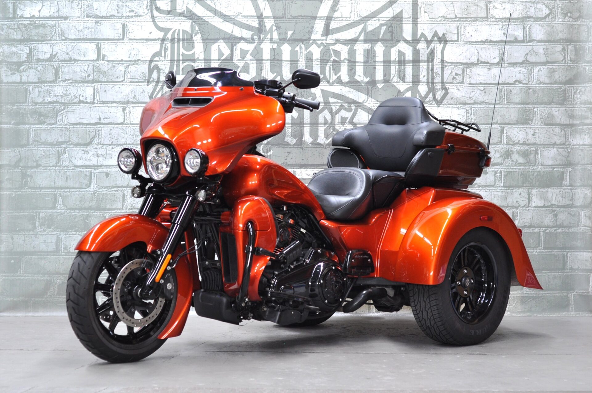 2019 Harley-Davidson Tri-Glide Ultra FLHTCUTG | Destination Cycles